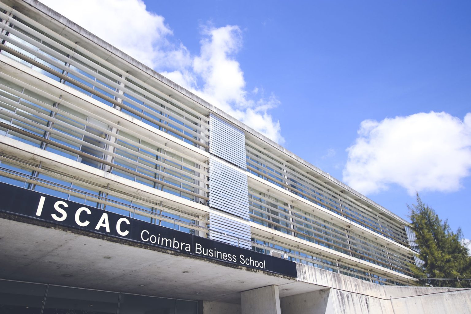 “A CBS ISCAC deve ser a escolha!”